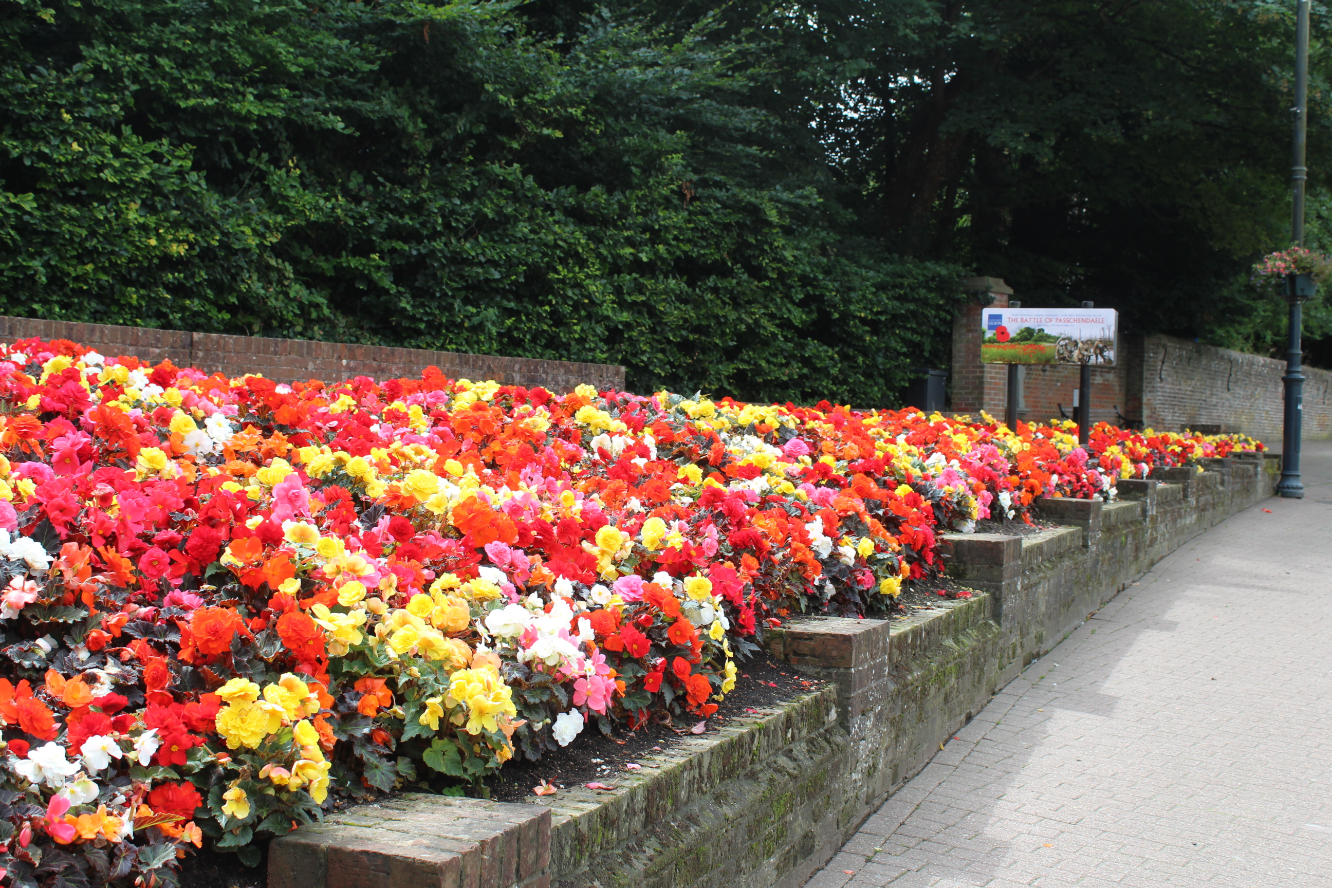 Tring Memorial Gardens - War Memorials Online